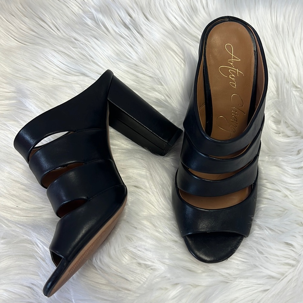 Arturo Chiang Lora Block Heel Sandal - Gem